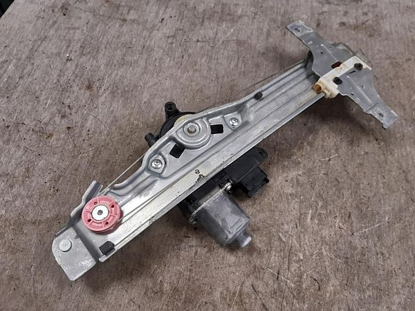 9806088580 : Fensterhebermotor und Fensterheber - Autoparts24