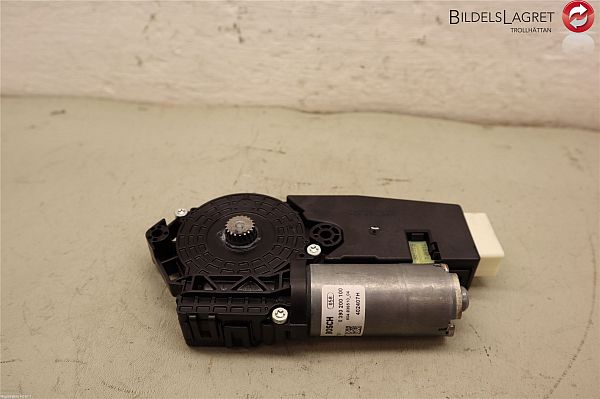 MercedesBenz CLA Schiebedachmotor gebraucht kaufen | Autoparts24