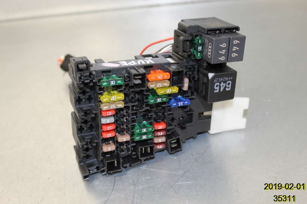 VW GOLF VII (5G1, BQ1, BE1, BE2) Fuse box 5Q0 937 615 C