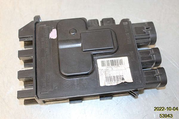 Opel Vivaro - Bezpieczniki / Skrzynka bezpieczników Vivaro | Autoparts24