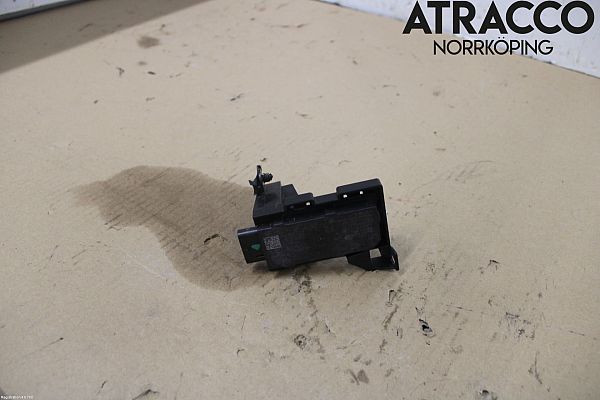 5WA962133D : Antenne en Diverse relais - Autoparts24