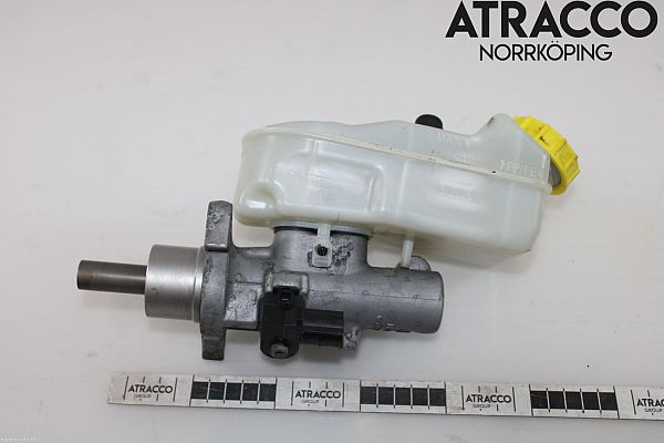 7E0-611-019-B : Bremse hovedcylinder - Autoparts24