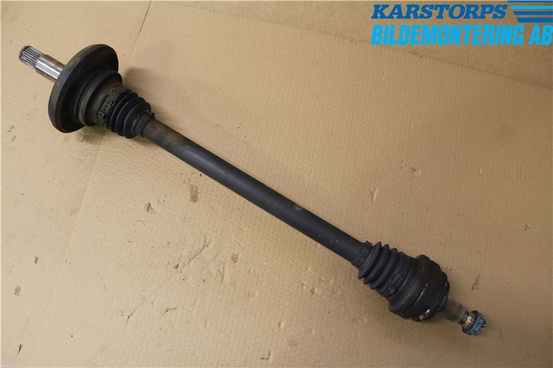 A-205-350-97-08 : Aandrijfas links- en rechtsachter gelijk en ...