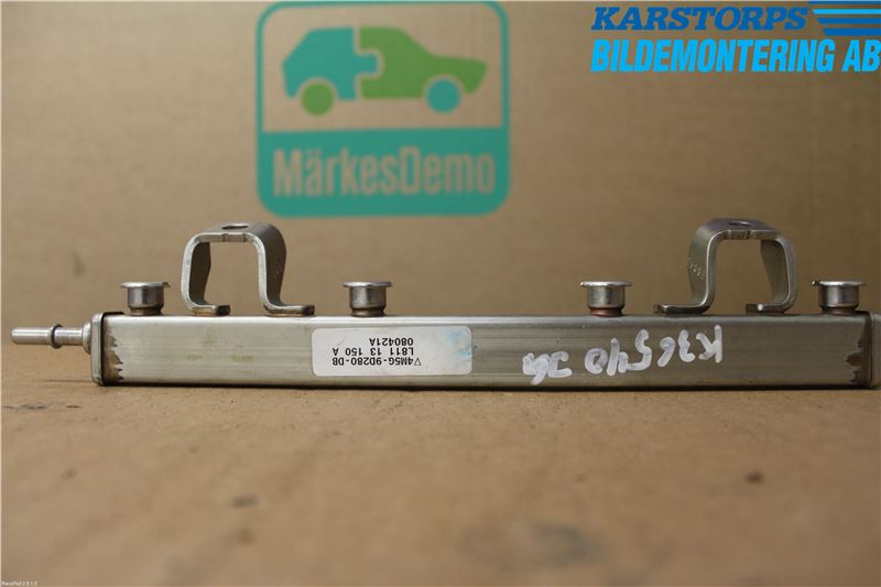 Brugt Volvo V50 - rail bro / indsprøjtningsdyserør | Autoparts24