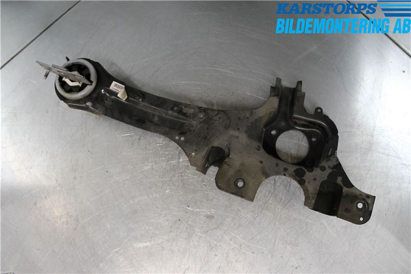 31476185 : Draagarm achter en Asschenkel / Wielnaaf achter - Autoparts24