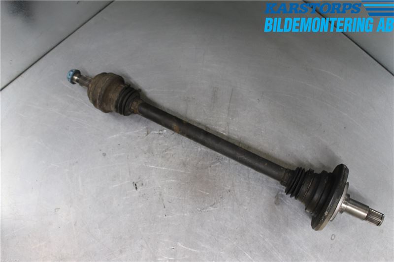 A-205-350-97-08 : Aandrijfas links- en rechtsachter gelijk en ...