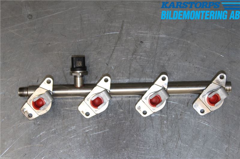 A2700701095 : Dyserør og Rail bro / indsprøjtningsdyserør - Autoparts24