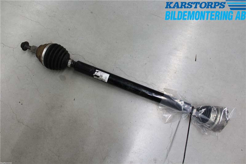 5Q0-407-272-C : Antriebswelle vorne - Autoparts24