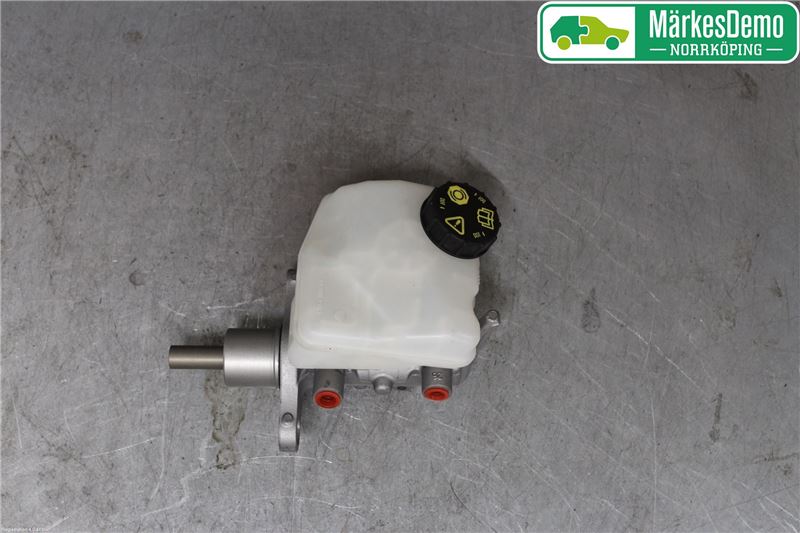 32130227 : Bremse hovedcylinder - Autoparts24