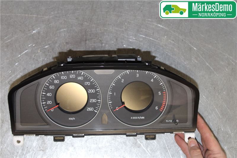Brugt Volvo V70 - Speedometer | Autoparts24