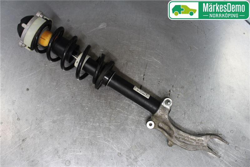 8W0-413-037-G : Veerpoot voor en Draagarm lvoor onder - Autoparts24