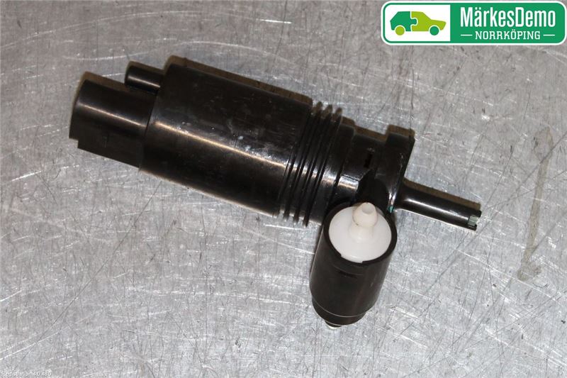 A2468660000 : Ruitensproeier pomp / motor - Autoparts24