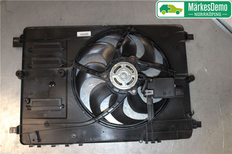 31686809 : Kølerblæser el - Autoparts24