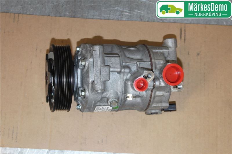 5Q0816803K : Airconditionpumpe - Autoparts24