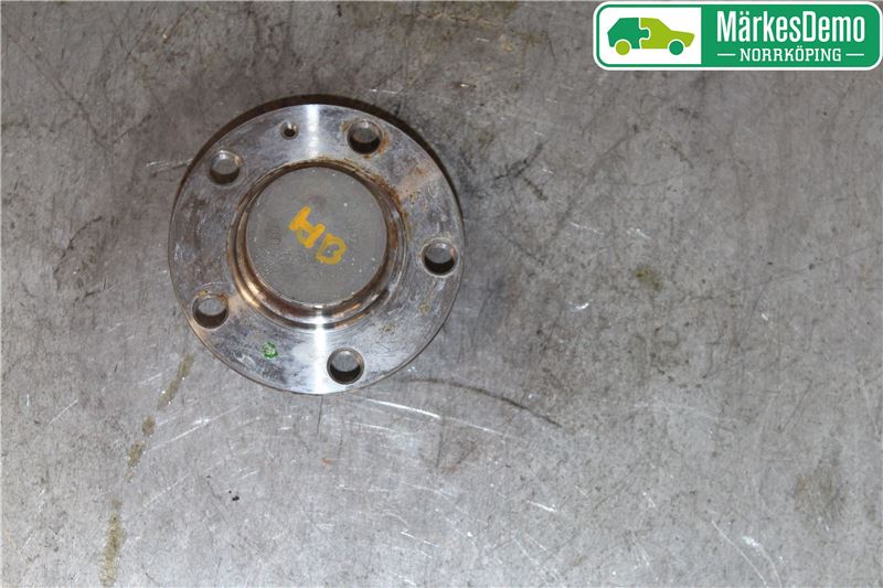 Skoda Scala - Asschenkel / Wielnaaf achter Scala | Autoparts24