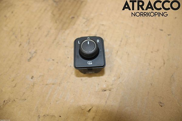 3G0959565A : Kontakt - sidespejl - Autoparts24