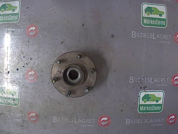 Nissan Np300 - Asschenkel / Wielnaaf voor, links en rechts gelijk Np300 ...