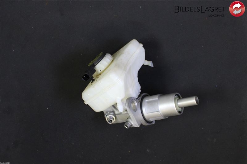 4G2611021 : Bremse hovedcylinder og Bremseforstærker - Autoparts24
