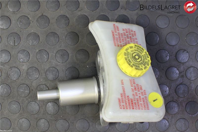4B3611021 : Hoofdremcilinder - Autoparts24
