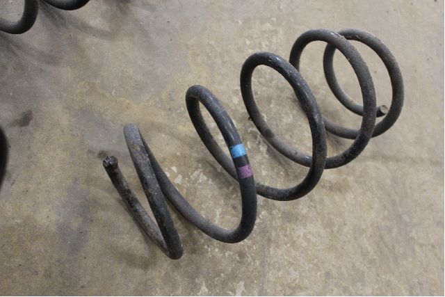 54010JD02D : Voorveren, links en rechts en Veerpoot voor - Autoparts24