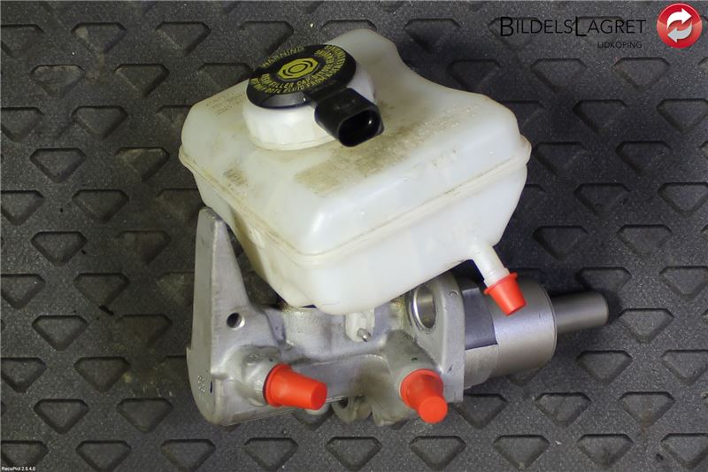 4G2611021 : Bremse hovedcylinder og Bremseforstærker - Autoparts24