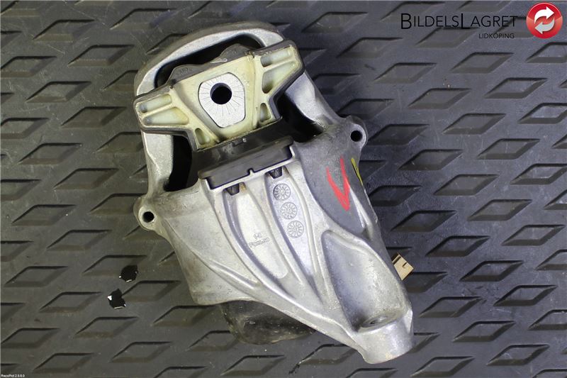 8W0199371AT : motorophæng / motorfæste og Motorophæng - Autoparts24