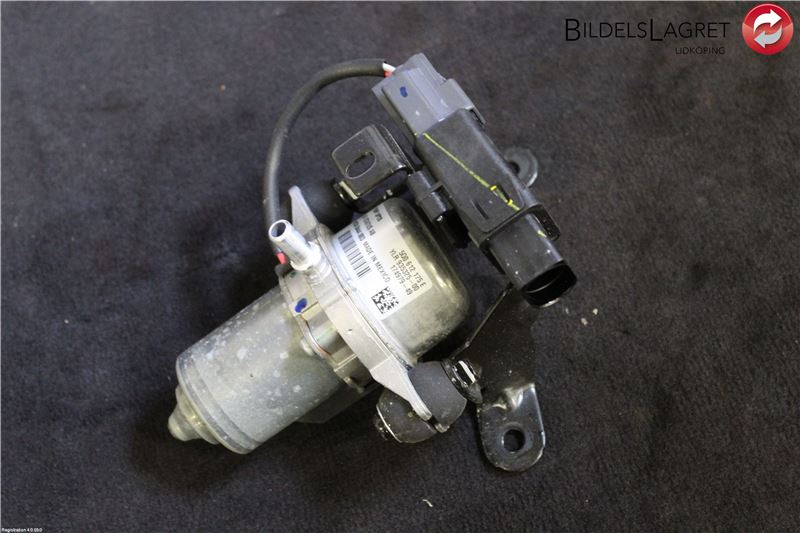 5Q0612175E : Onderdrukpomp - Autoparts24