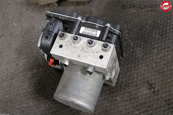 8K0614517GE : ABS pomp - Autoparts24