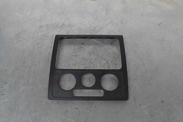 VW Caddy - Frontpaneel radio Caddy | Autoparts24