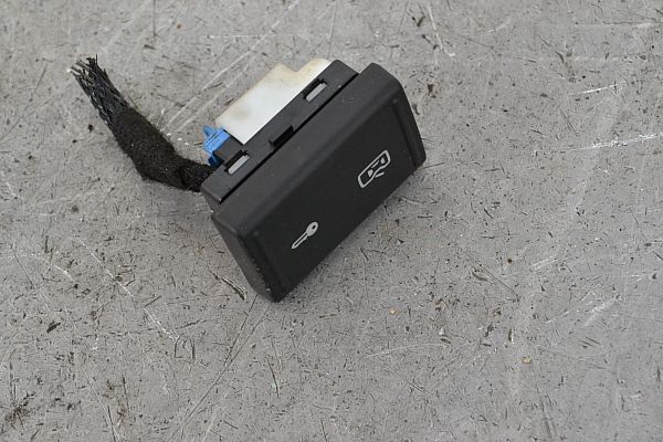 Skoda Fabia Türkontakt gebraucht kaufen | Autoparts24