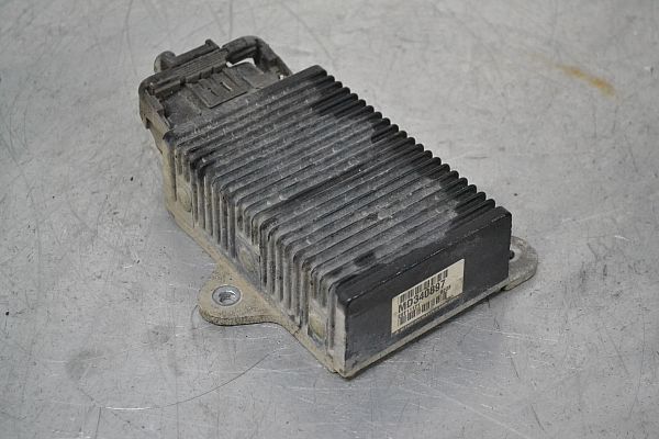 MD340897: Computer motormanagement, Controller diverse, Besturing ...