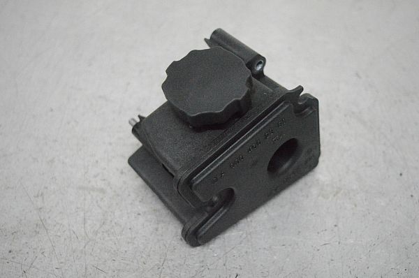 Mercedes-Benz S-class - Stuurbekrachtiging container Sclass | Autoparts24