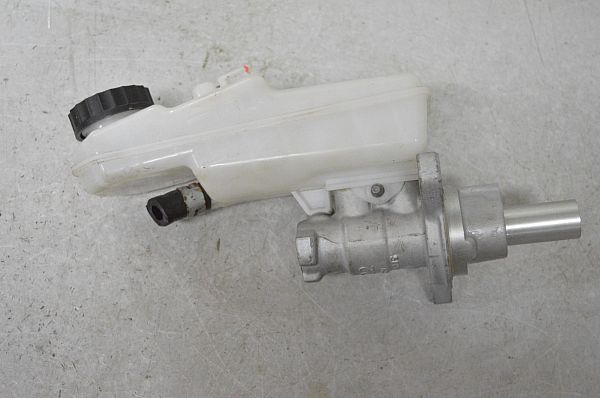 0204Y24235 : Bremse hovedcylinder - Autoparts24