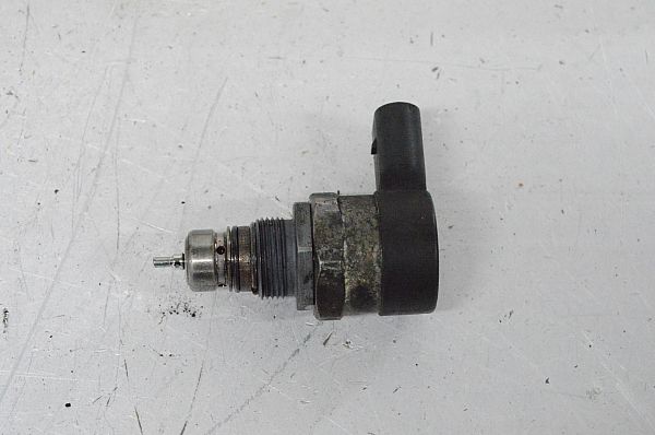 0281002949: common rail (Injectie) / Verstuiver Brug, sensor - diversen ...