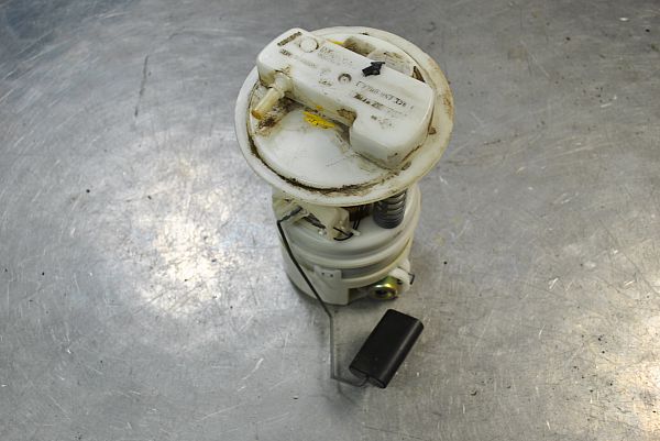 8200057324 : Brændstofpumpe og Tankmåler - Autoparts24