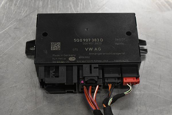 5Q0907383D : Steuergerät - Anhängerkupplung - Autoparts24