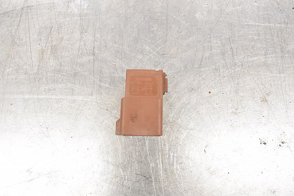 17325003001 : Diverse Relais - Autoparts24