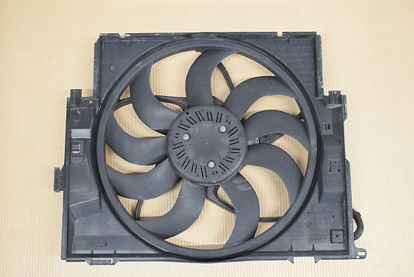 8641946 : Kølerblæser el - Autoparts24