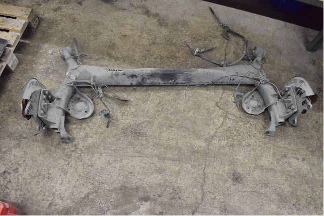 Nissan Qashqai - Train arrière complet Qashqai | Autoparts24