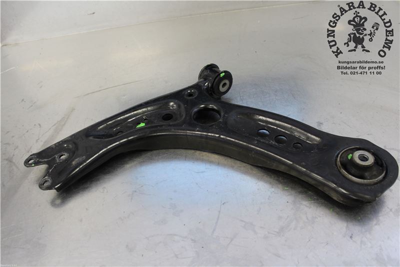 5Q0407151L : Draagarm lvoor onder - Autoparts24