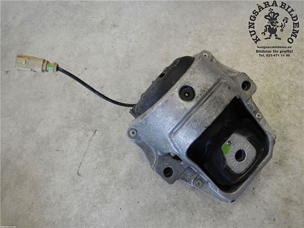 8R0199381B : Motorrubber / Motorsteun en Motorophanging - Autoparts24