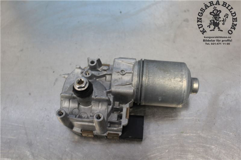 8U1-955-023 : Viskermotor - for og Viskermotor bag - Autoparts24