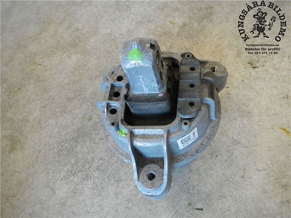 22-11-7-935-142 : Motorhalter / Mototräger und Motoraufhängung ...