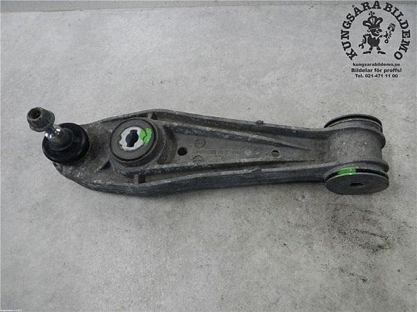 99734105303 : Draagarm lvoor onder - Autoparts24