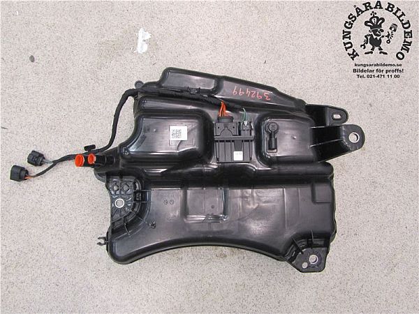 5Q0-131-971-B : Adblue beholder - Autoparts24