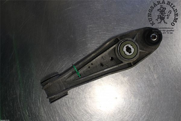 991-341-053-02 : Bærearm forrest nederst - Autoparts24