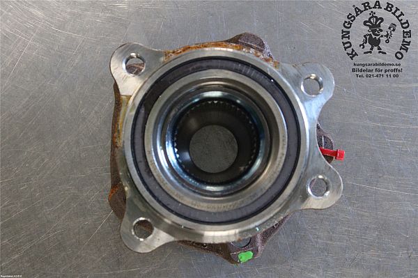 8W0407625H : Radnabe vorn links und rechts gleich und Radnabe hinten ...