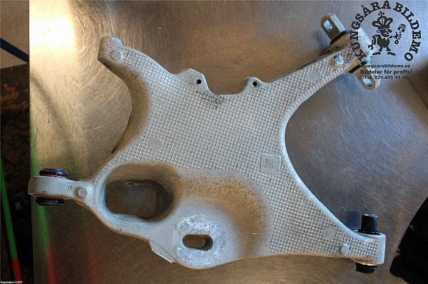 36011691 : Bærearm bag - Autoparts24